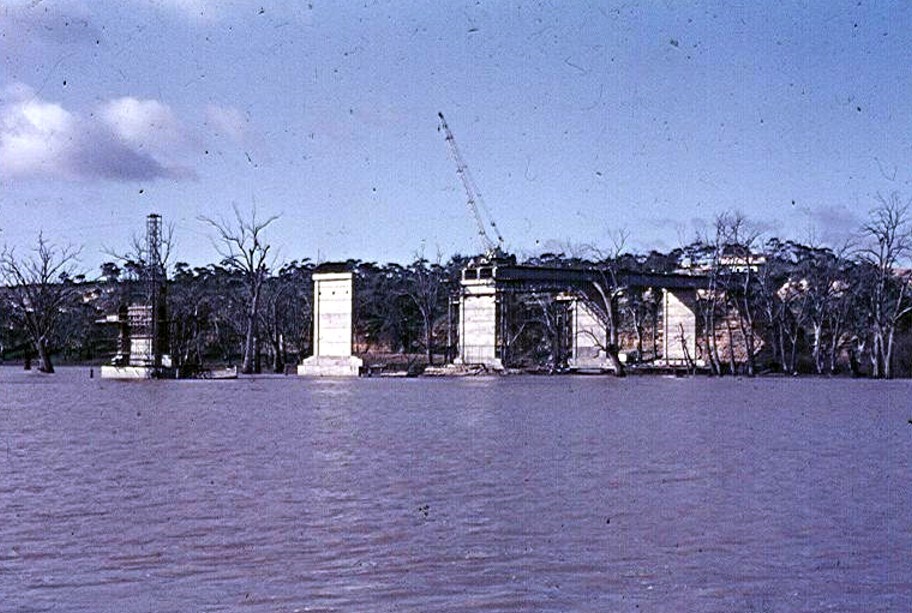 Blanchetown SA @ ExplorOz Places