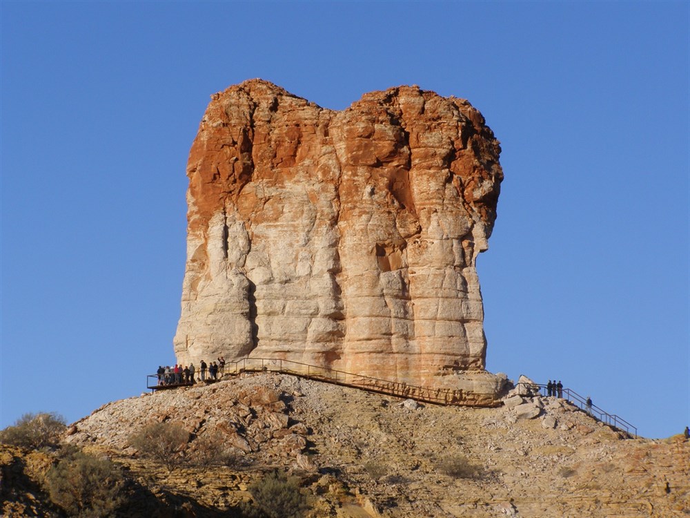 Chambers Pillar NT @ ExplorOz Places