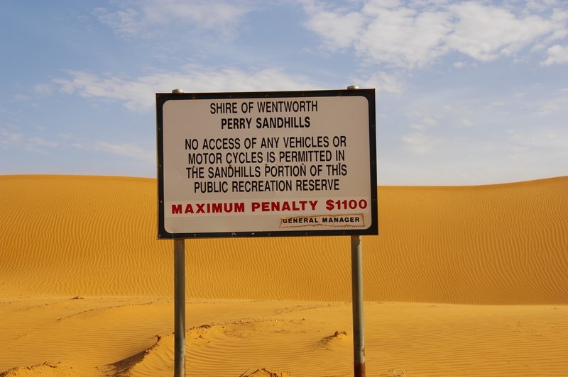 Perry Sandhills NSW @ ExplorOz Places