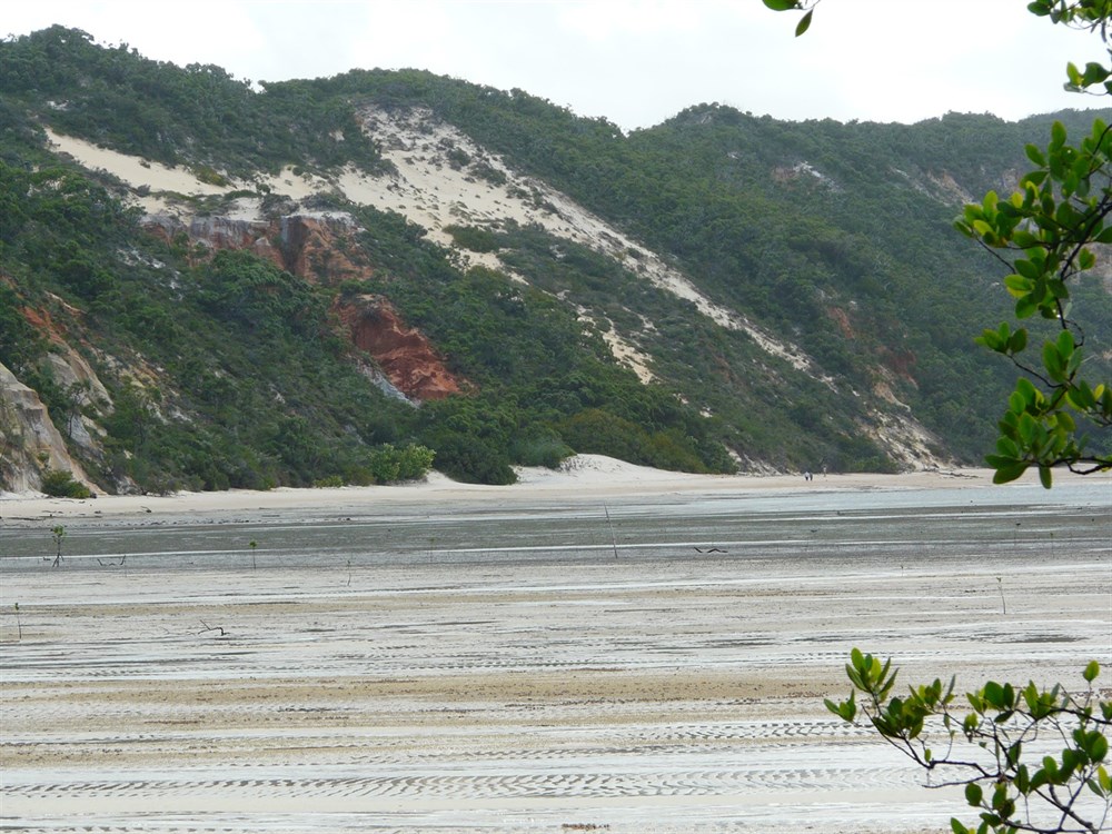 Elim Beach Coloured Sands QLD @ ExplorOz Places