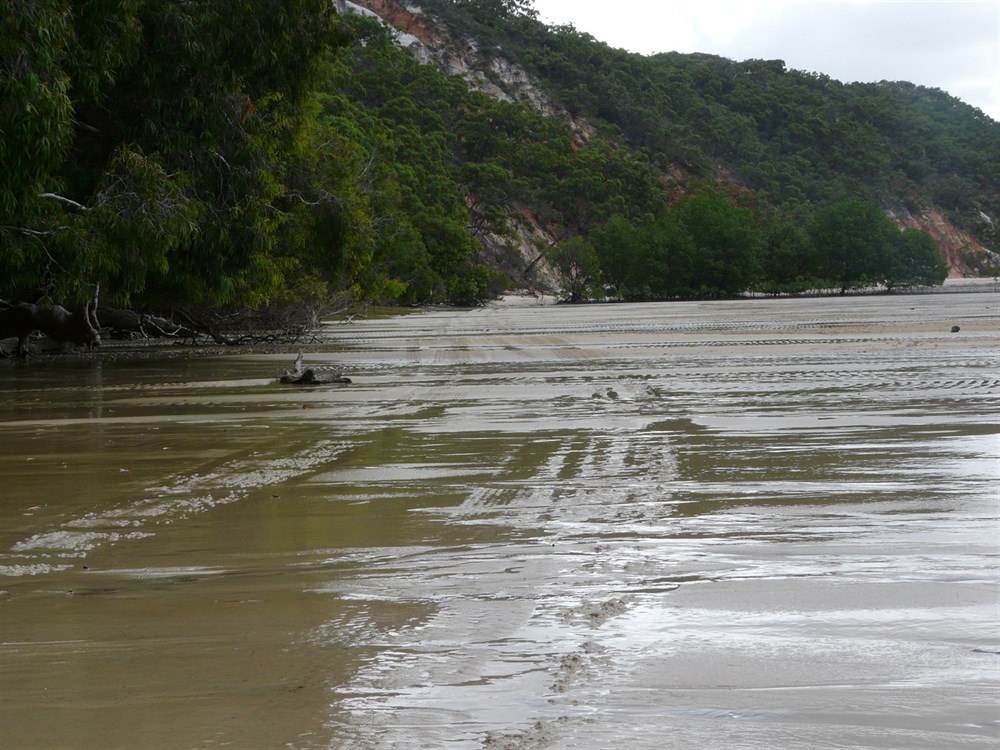 Elim Beach Coloured Sands QLD @ ExplorOz Places