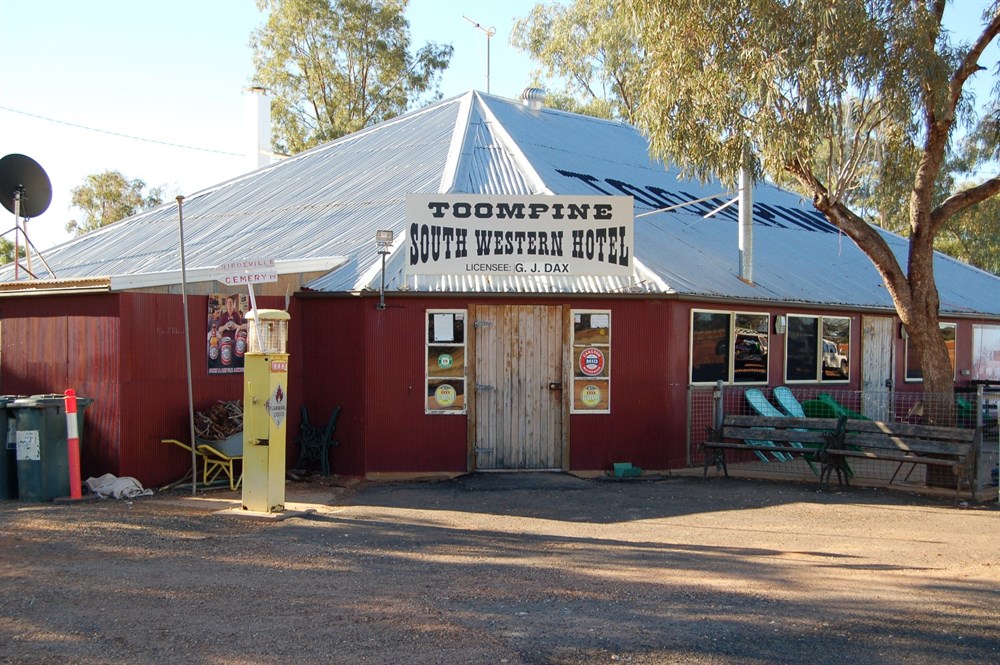 Toompine Hotel QLD @ ExplorOz Places