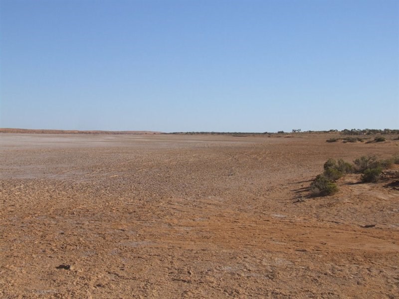 Simpson Desert: - French Line, Knolls Track and the WAA Line to Erebena ...