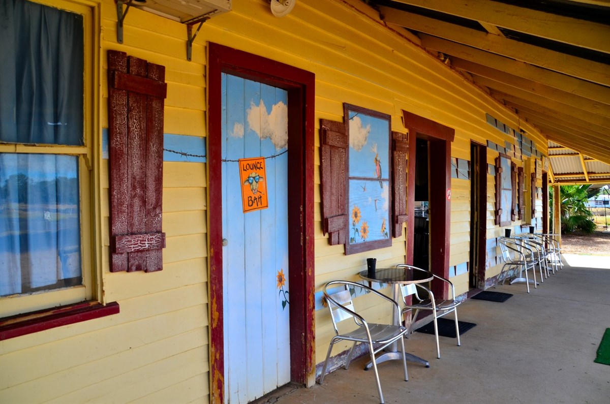 Queensland and warmer days in Hebel, St George, Lake Murphy and Wuruma ...