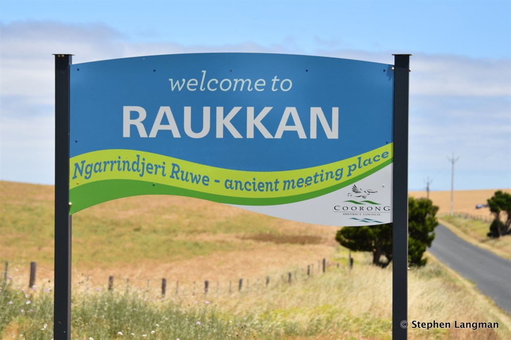 Raukkan SA @ ExplorOz Places