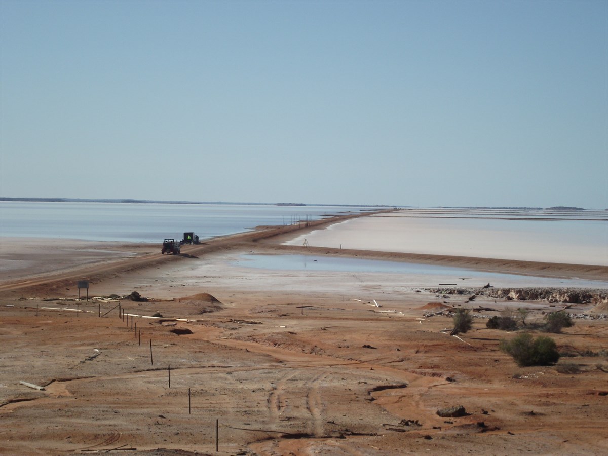 Lake Lefroy WA @ ExplorOz Places