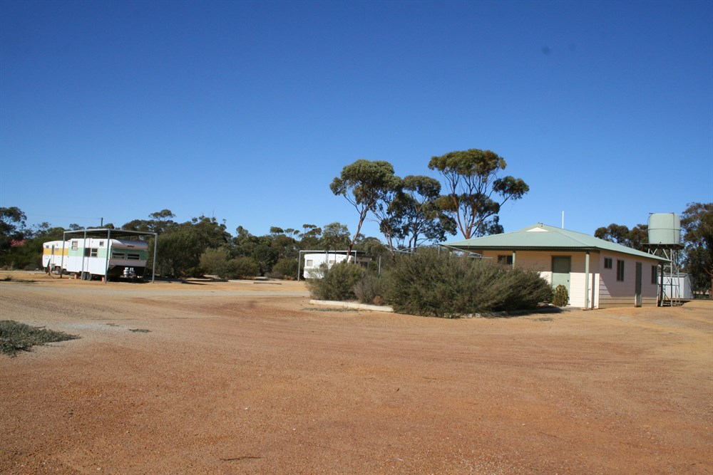 Kalannie Caravan Park WA @ ExplorOz Places