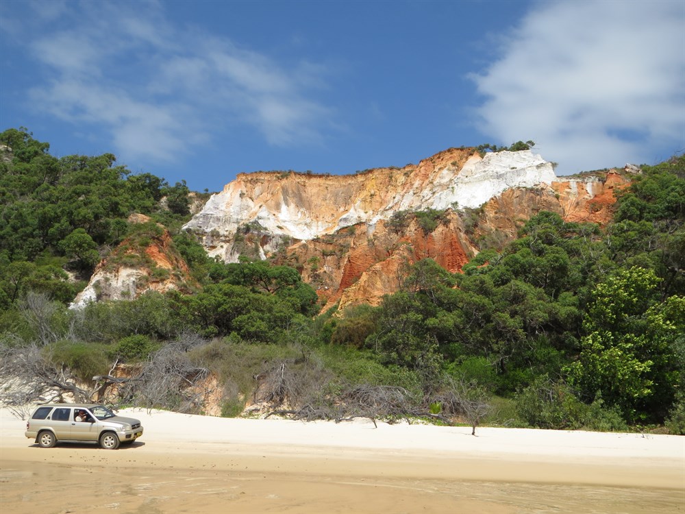 Elim Beach Coloured Sands QLD @ ExplorOz Places